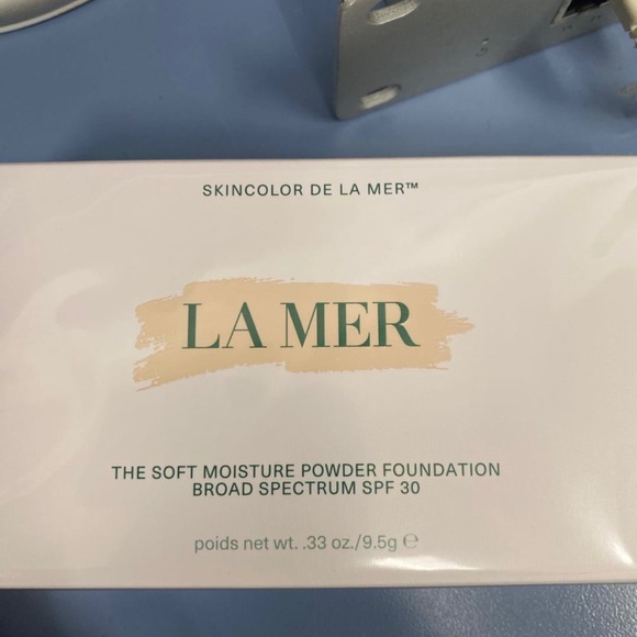 La Mer | Makeup | La Mer The Soft Moisture Powder Foundation Broad ...